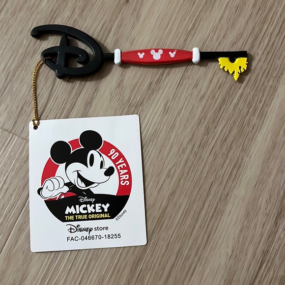 Disney | Other | Disney Store Key Mickey The True Original Limited ...